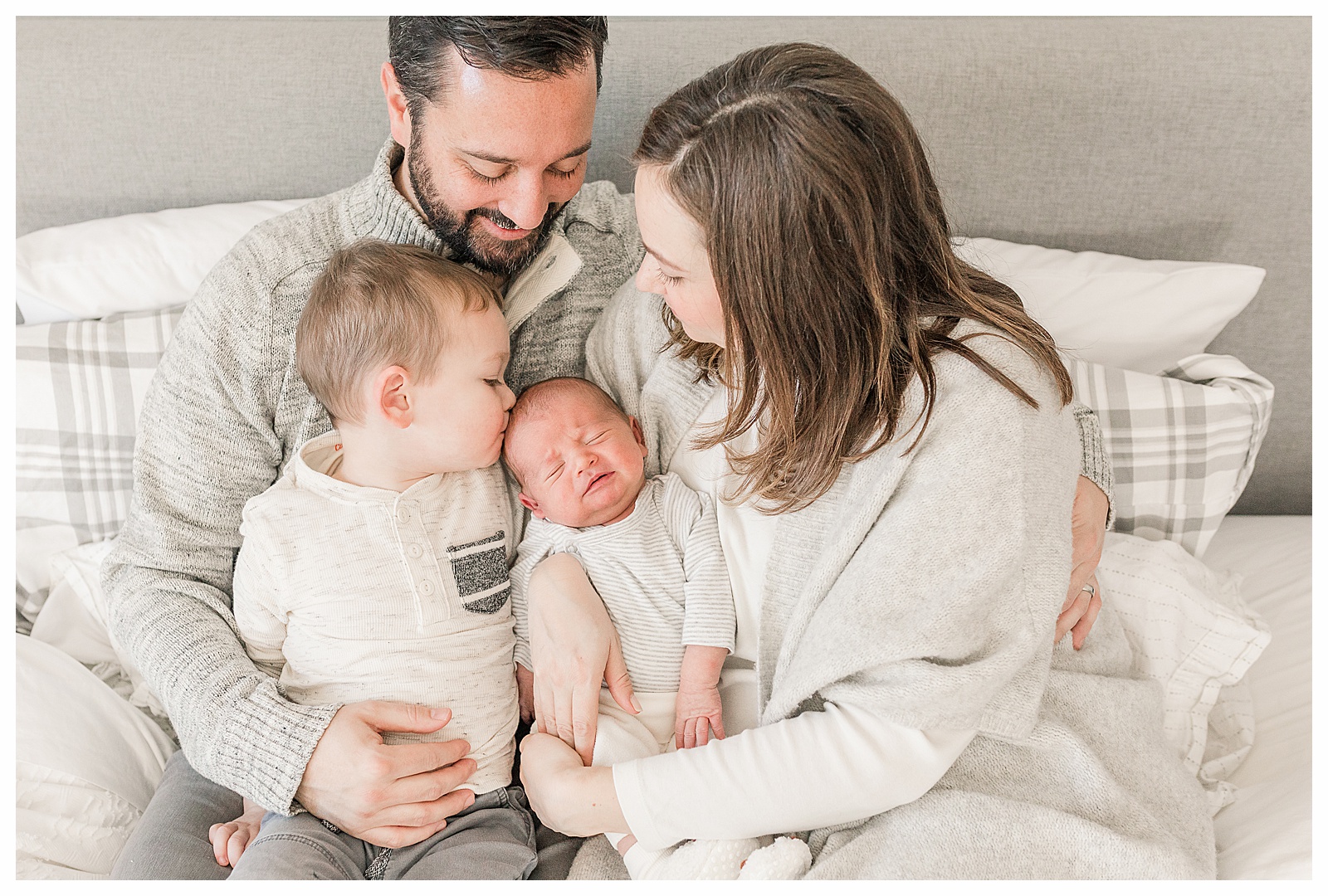 Lifestyle Newborn Photo Session: Natick MA - Sara Sniderman Photography